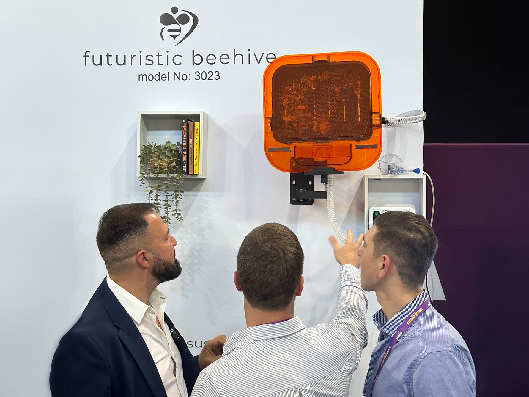 About – Futuristic Beehive